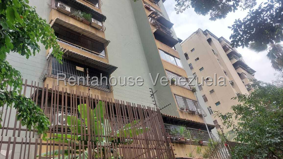 Apartamento La Urbina en Venta - 213 M2 - MercadoPiso